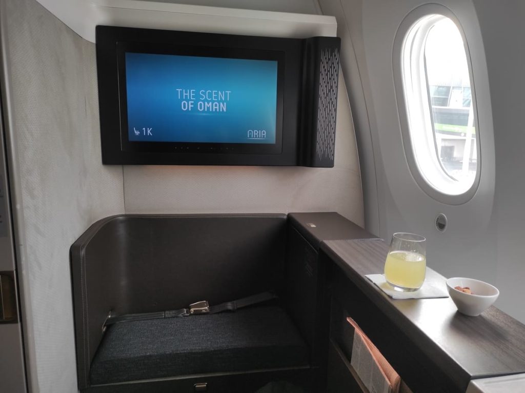 Oman Air First Class Review B787 Muscat >> Bangkok