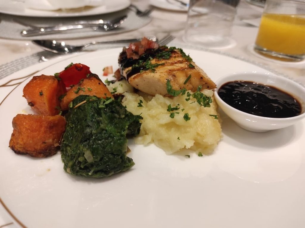 Oman Air First & Business Lounge Muscat Review