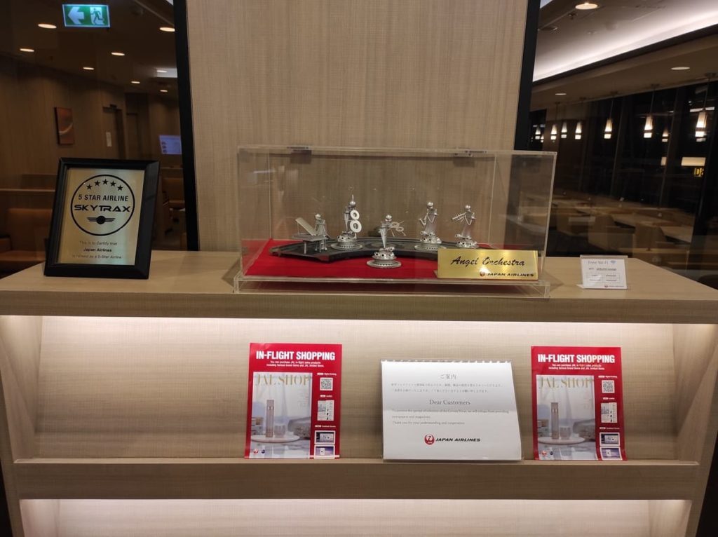 Japan Airlines Sakura Lounge Bangkok Review
