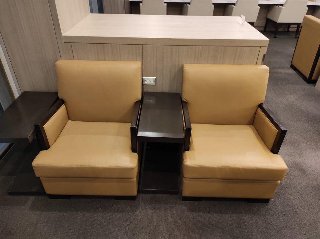 Japan Airlines Sakura Lounge Bangkok Review